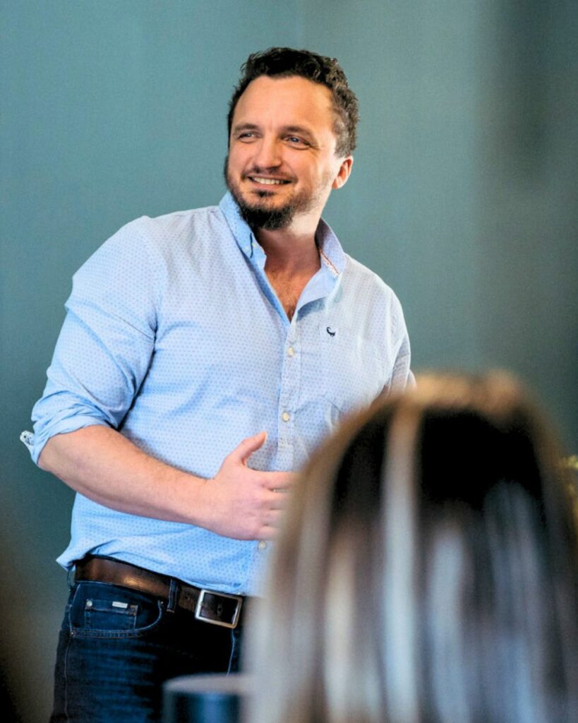 Gearing for Greatness Motivational Presentation - Mike Saunders